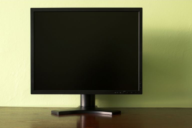 Monitor zakrzywiony czy prosty – na jaki powinieneś się zdecydować ...